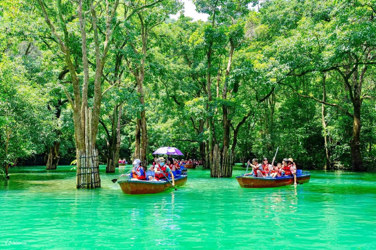 Libo Xiaoqikong Scenic Area One-Day Tour in Guizhou & Emerald on the ...