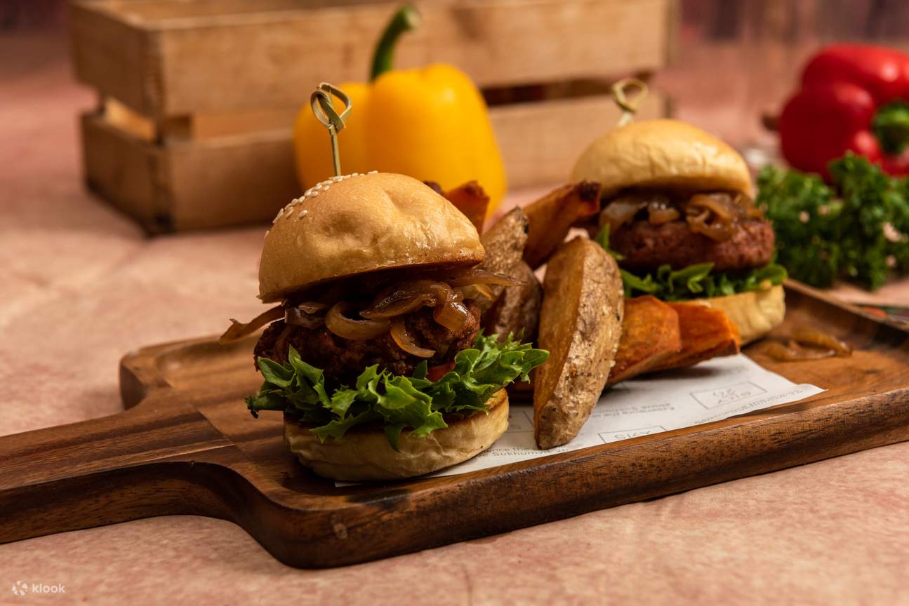 Sky on 20 Rooftop Bar Novotel Bangkok Sukhumvit 20 - Klook