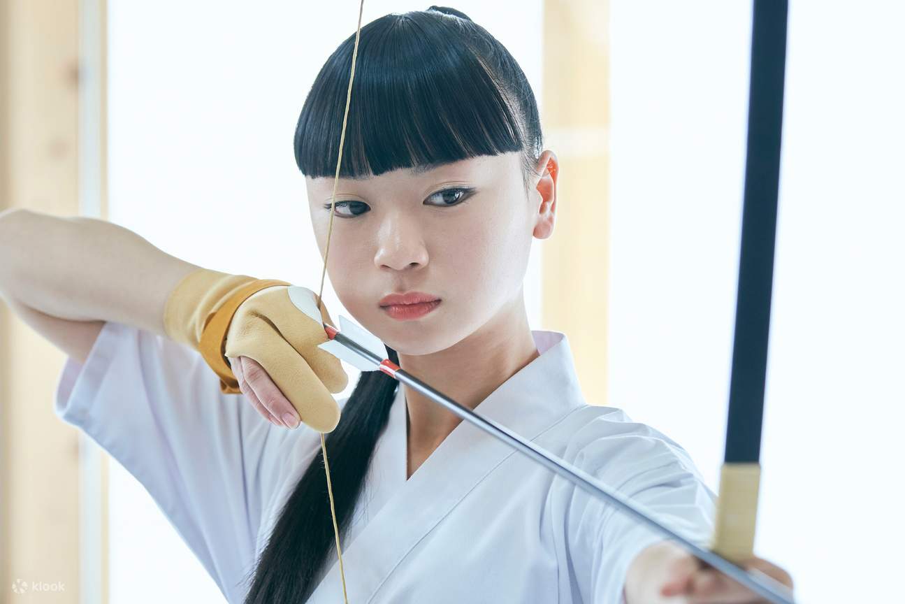 Kyudo Experience and Japanese Archery Games at Hiroshima Castle - Klook