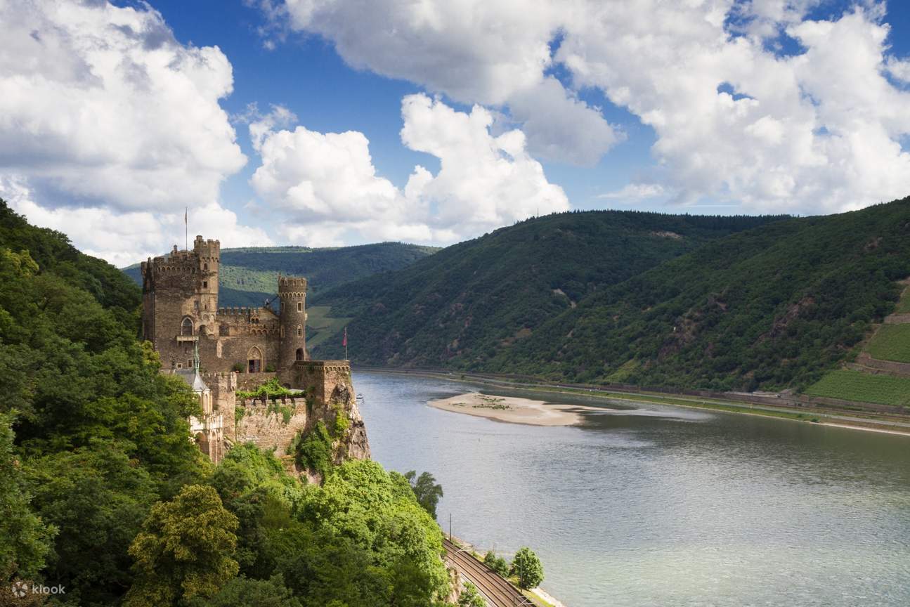 Rhine River Adventure: Day Trip from Frankfurt to Wiesbaden, Mainz ...