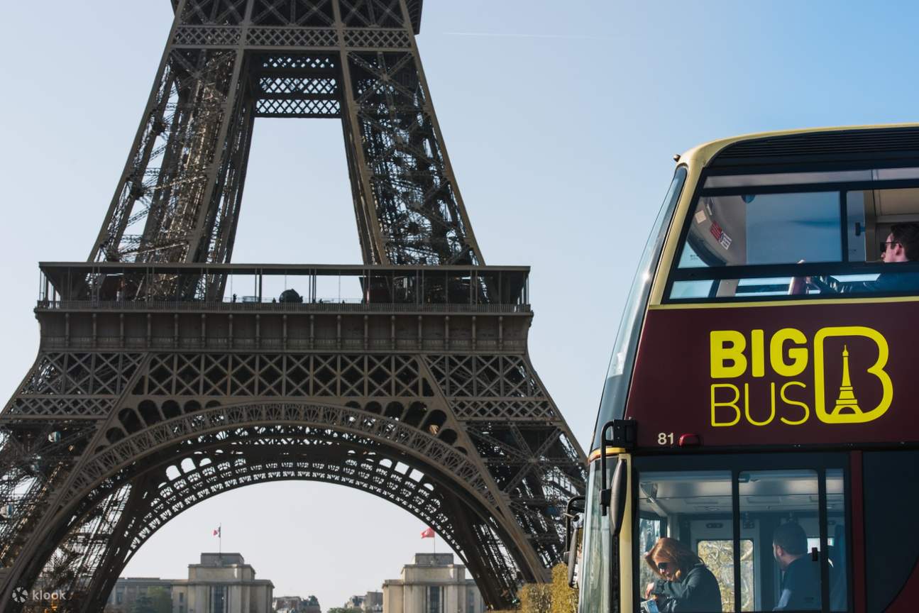 Excursiones en autobús con paradas libres en el Big Bus de París ...