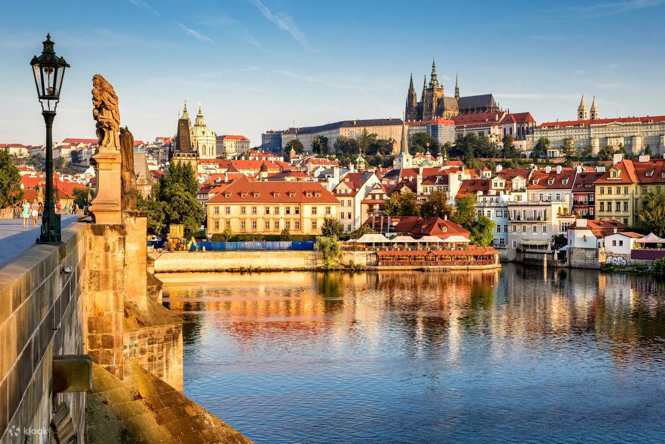 Castle and Castle District Tour di Praha - Klook Indonesia