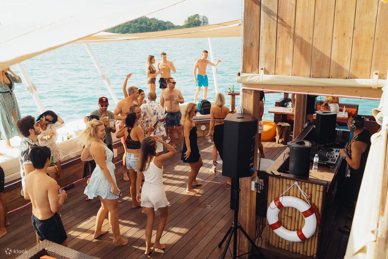Sunset Luxury Boat Party with Floating Bar Trip from Koh Samui - Klook