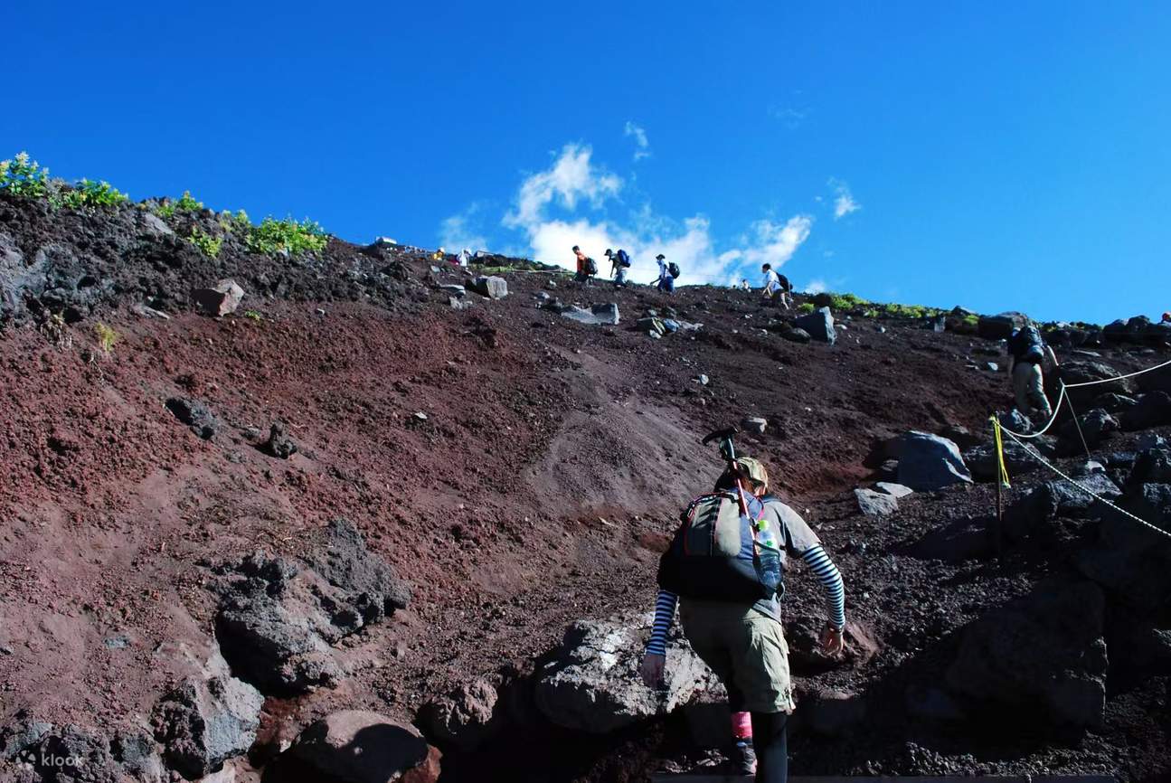 2D1N Mt. Fuji Climbing Tour with Government Licensed English Guide ...