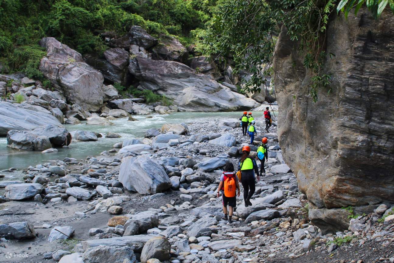Hualien: tracciamento della sorgente termale di Wanrong Yexi - sorgente ...