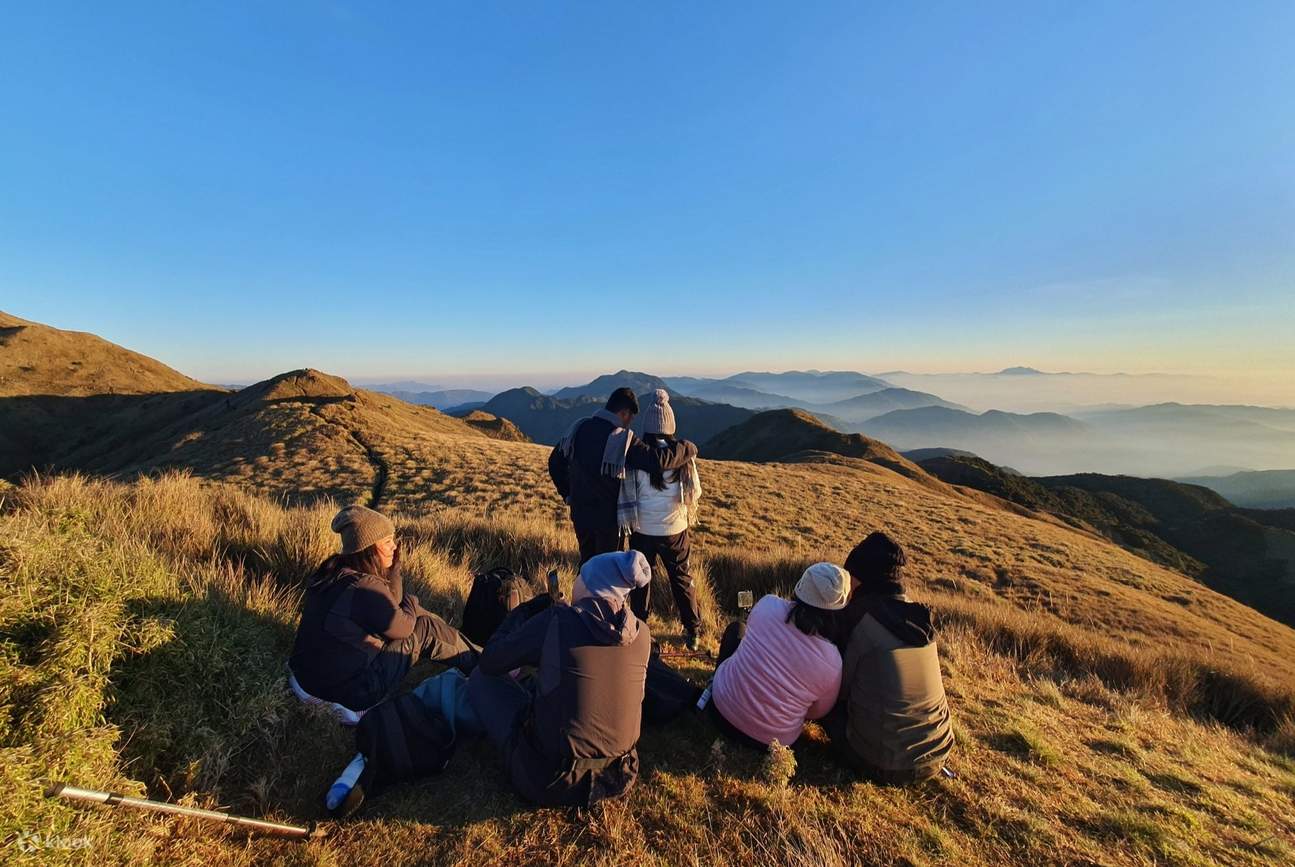 Mt. Pulag Hiking Tour dari Baguio - Klook Indonesia