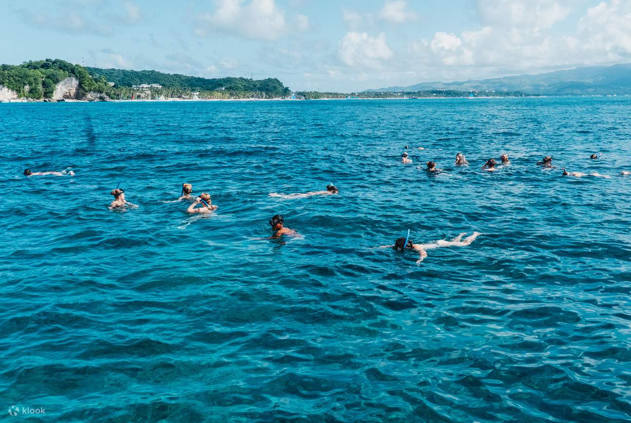 Nikmati Petualangan Hopping Pulau Boracay yang Menyenangkan dengan ...