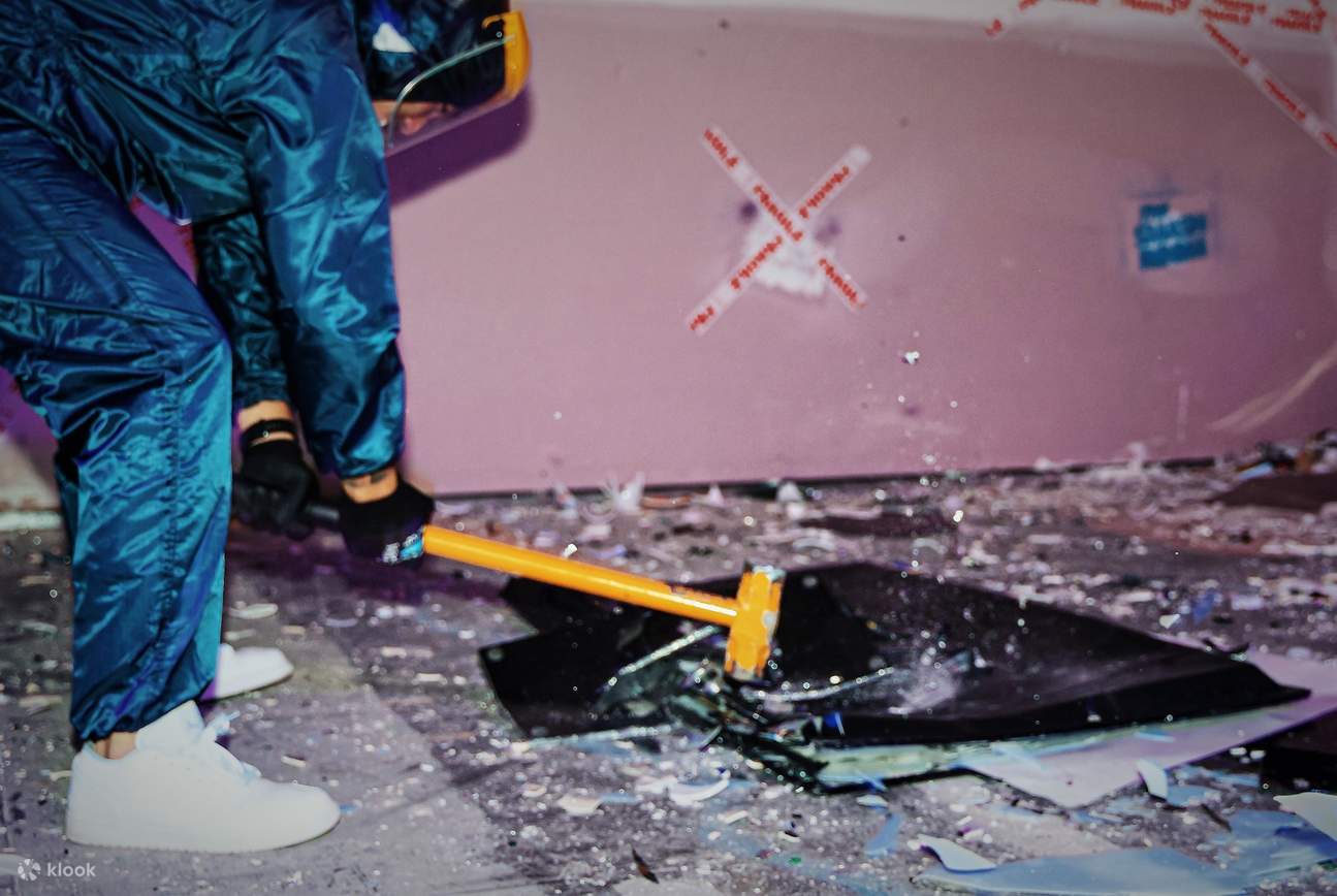 Join In The Smash Room Experience in Melbourne - Klook Australia