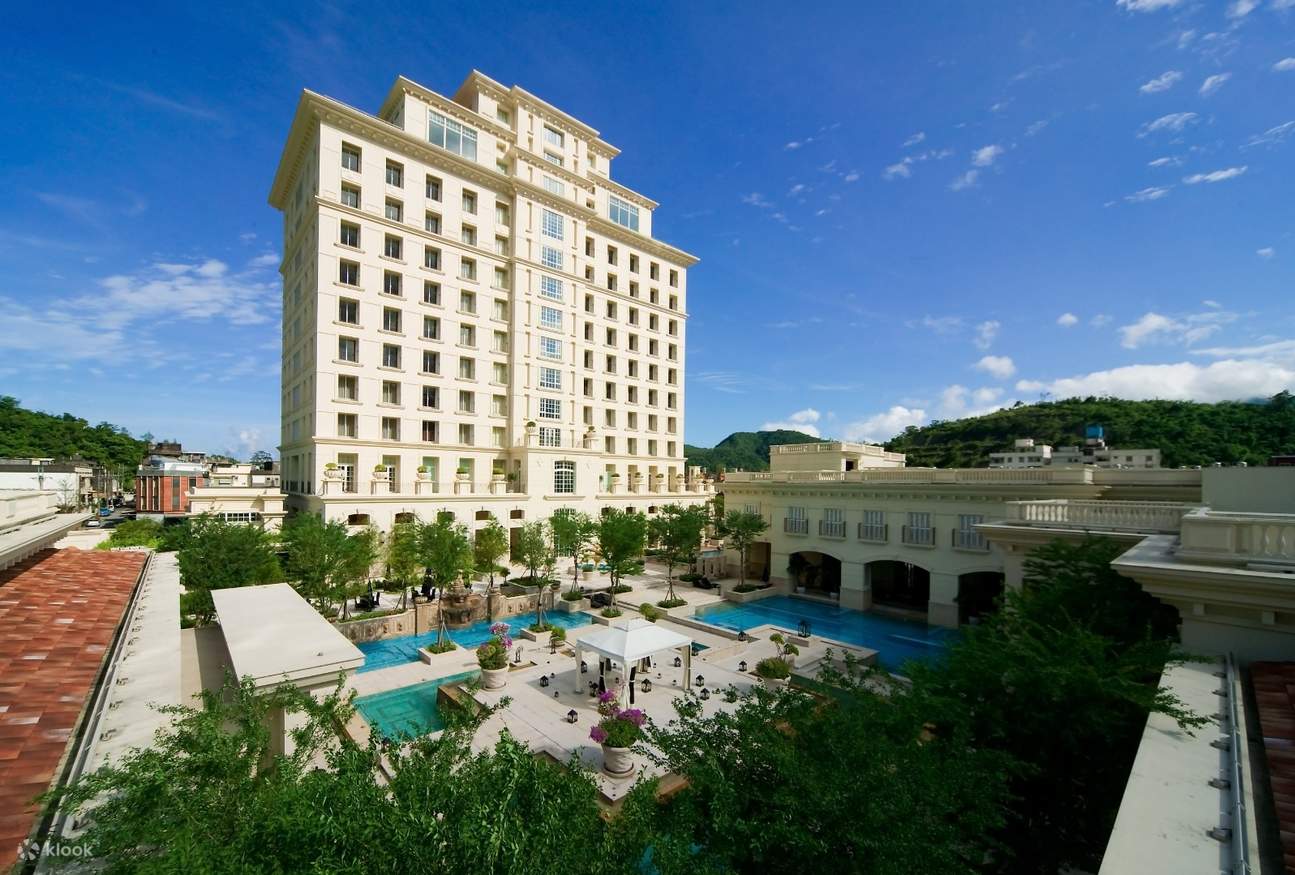 Yilan Longshan Forest Suao Cold and Hot Springs Resort Hotel Suppenhaus ...