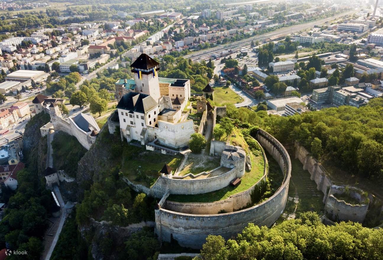 From Vienna: Slovakia’s Castles & Cities Guided Day tour - Klook