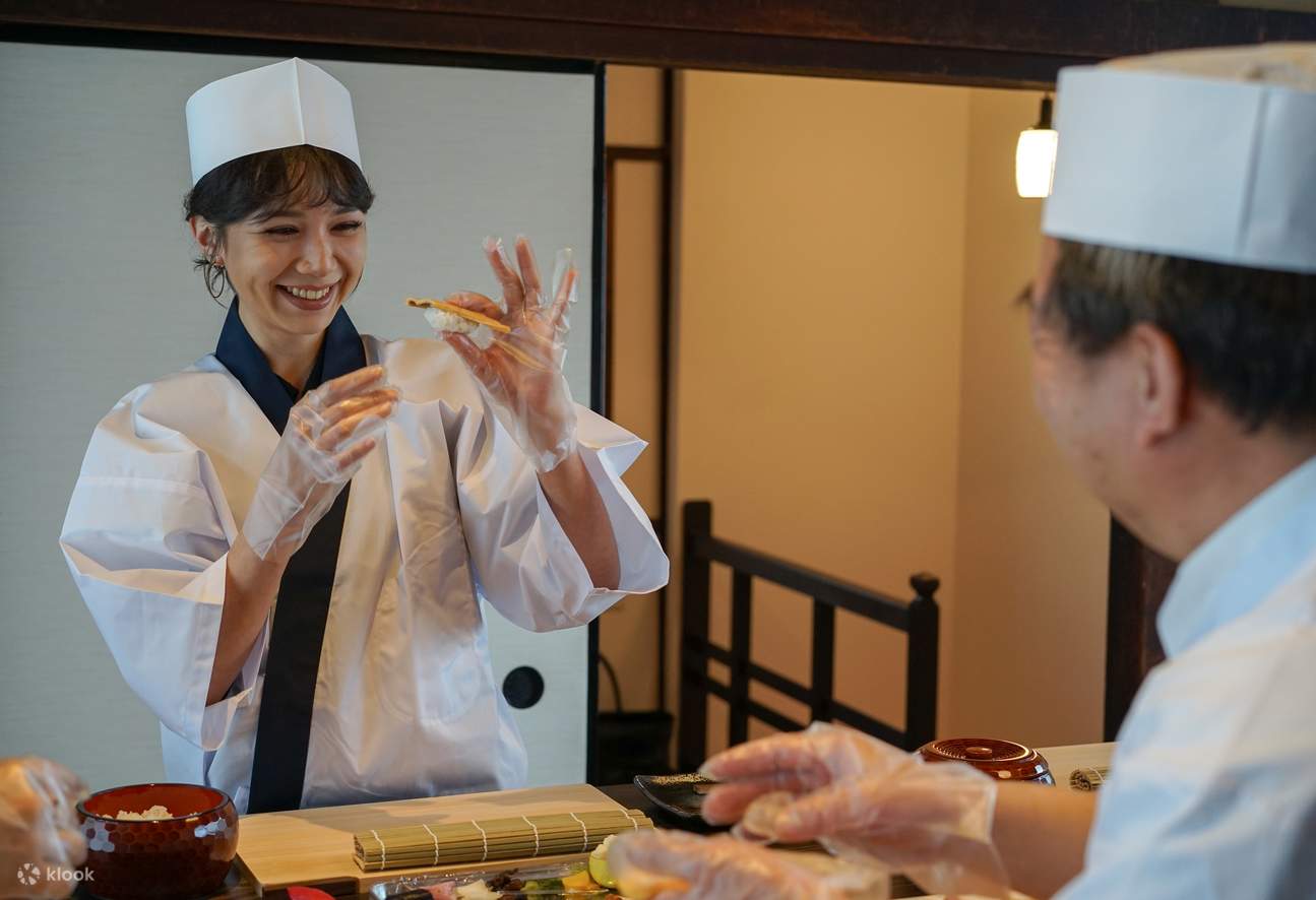 Experience making nigiri sushi with a professional sushi chef - Klook