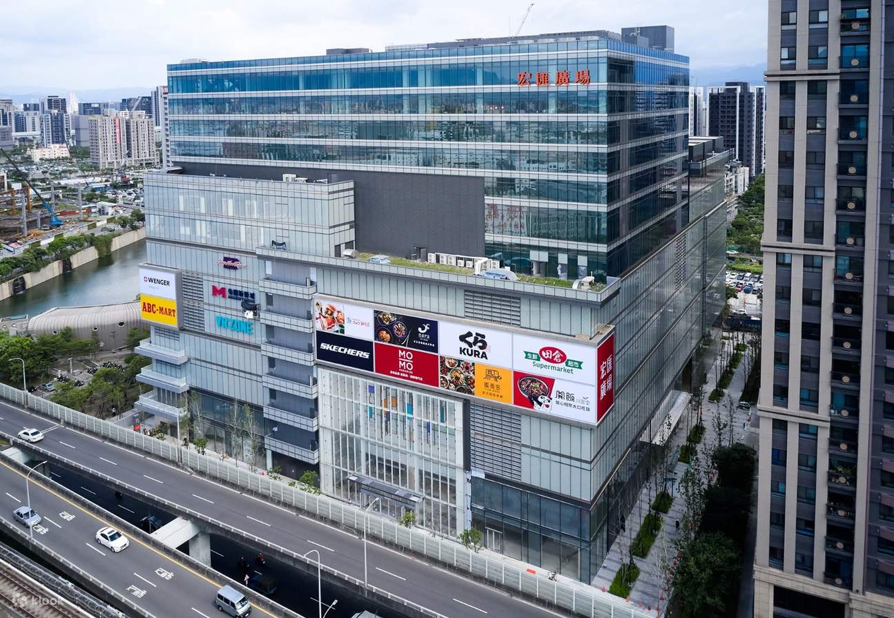 VR Experience at Honhui Plaza VR Zone - Klook