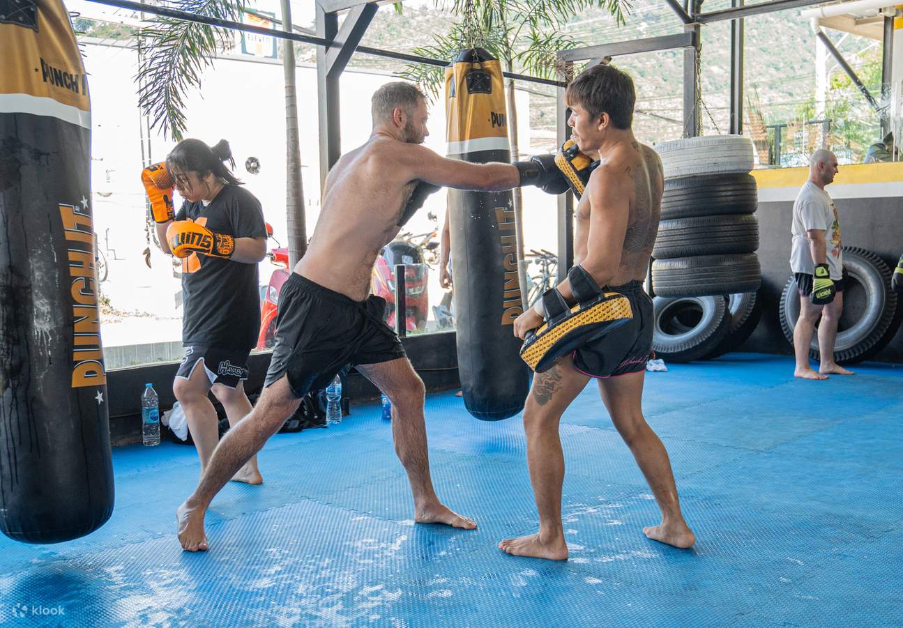 Kelas Pengenalan Tinju Muay Thai Koh Samui untuk Pemula - Klook Indonesia