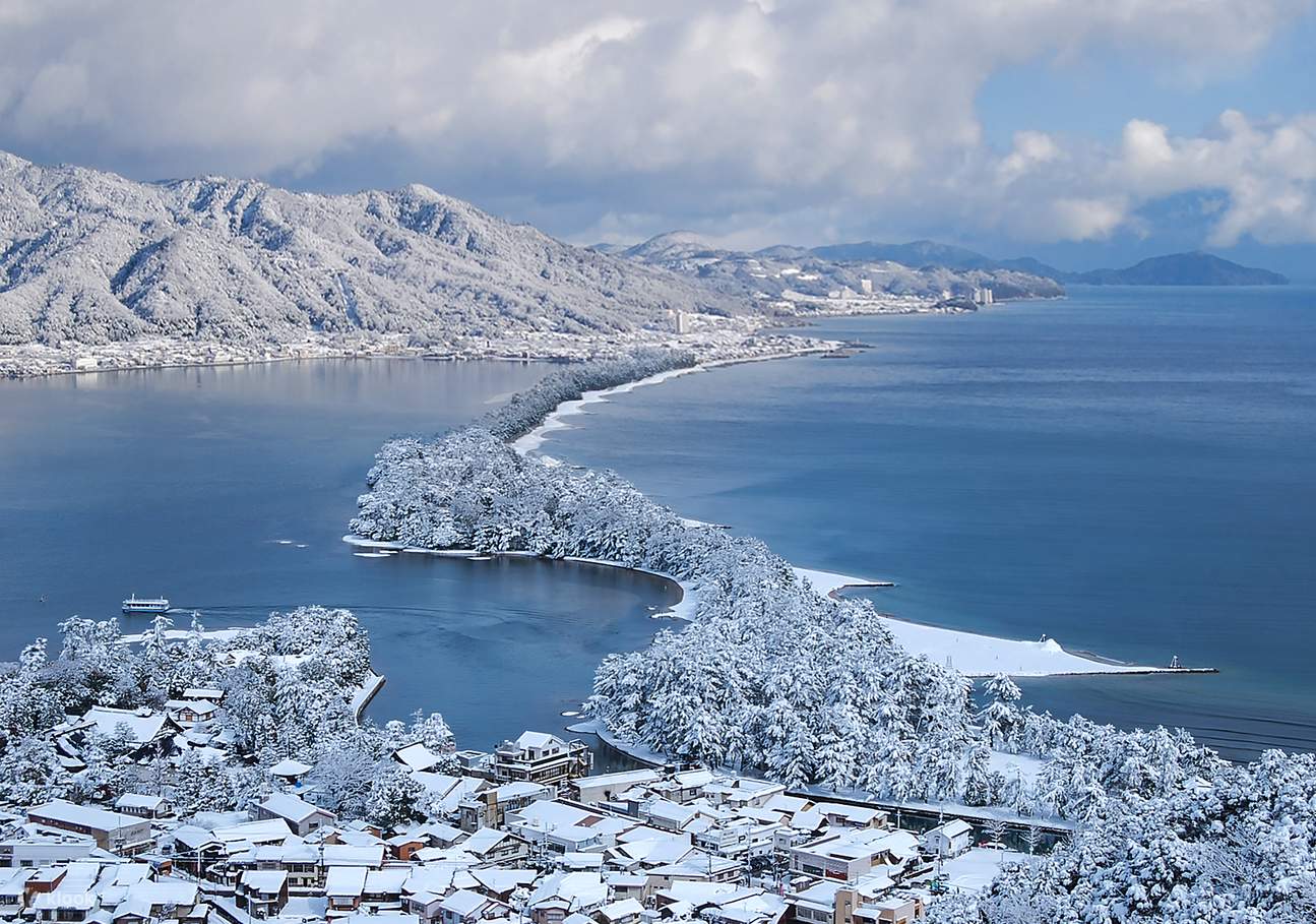 Kyoto Miyama Winter Lantern Festival & Amanohashidate & Ine Boathouse ...