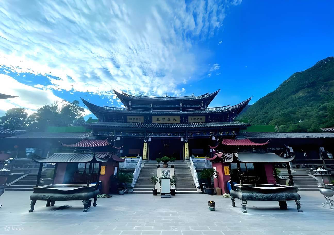 Private Day Tour to Jizu Mountain Zhusheng Temple for Pilgrimage from ...