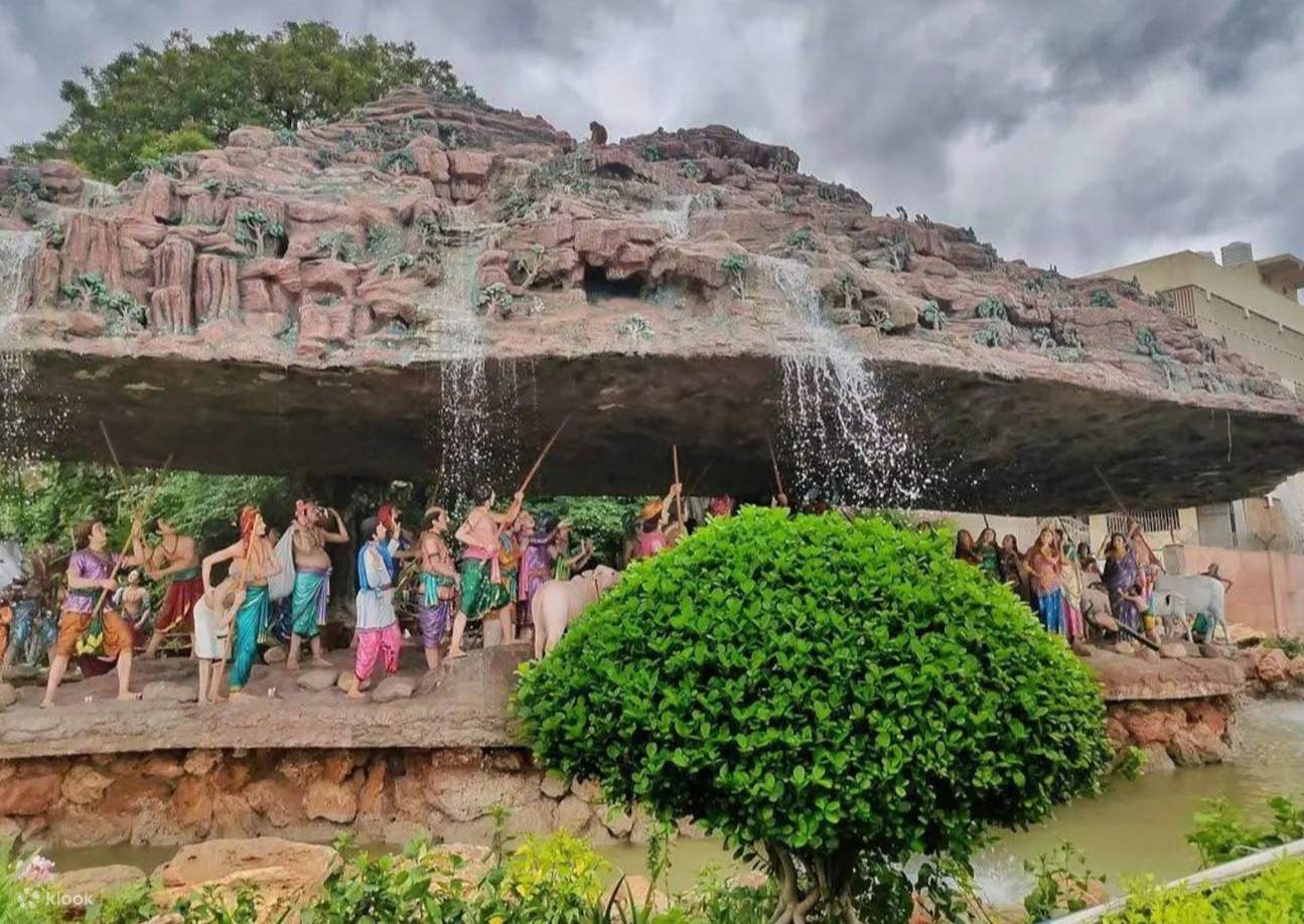 Vrindavan Divine Walking tour (2 Hours Guided tour with a local) - Klook