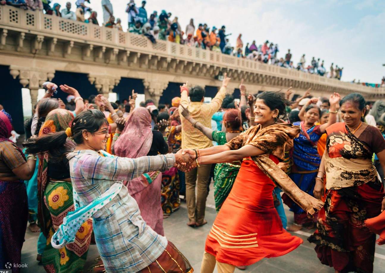 Vrindavan Divine Walking tour (2 Hours Guided tour with a local) - Klook