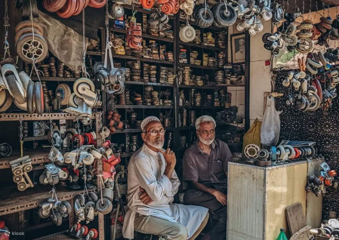 Menjelajahi Pasar Mumbai yang Ramai: Guided Tour dengan Berjalan Kaki ...