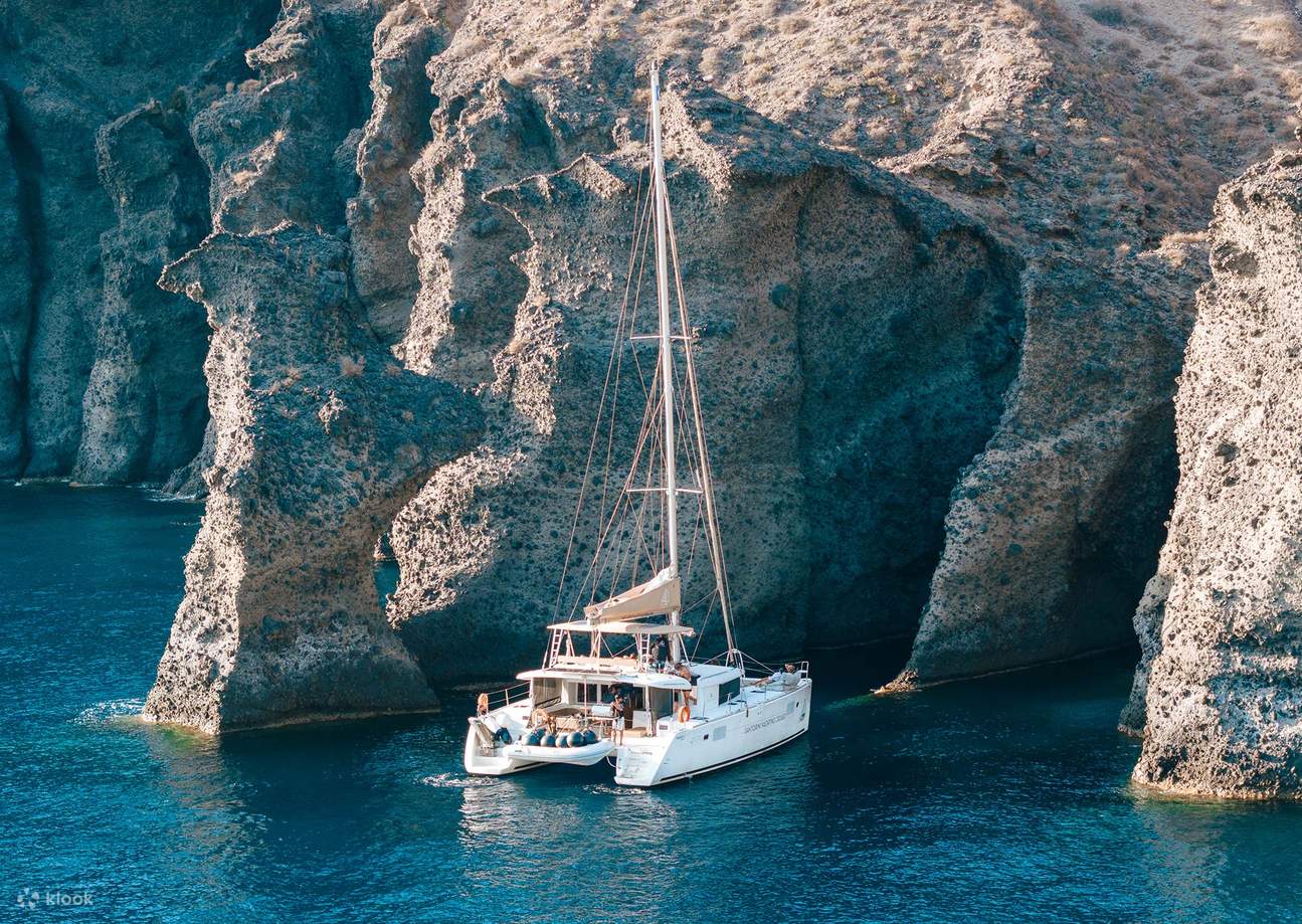 Santorini Sunset Catamaran Cruise: Swim Stops, Dinner and Drinks ...