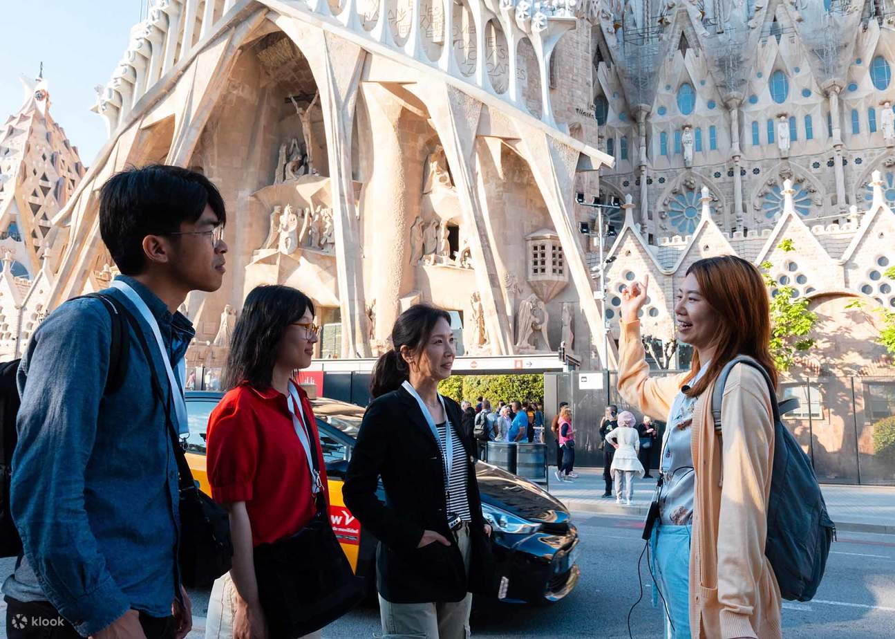 A Must-See in Barcelona: The History and Art of Sagrada Familia - Klook ...