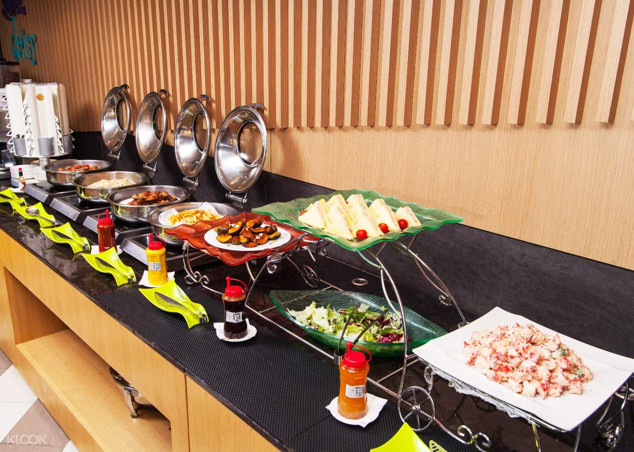 [SALE] Daisy Restaurant Buffet & Afternoon Tea at Days Hotel Myeongdong ...