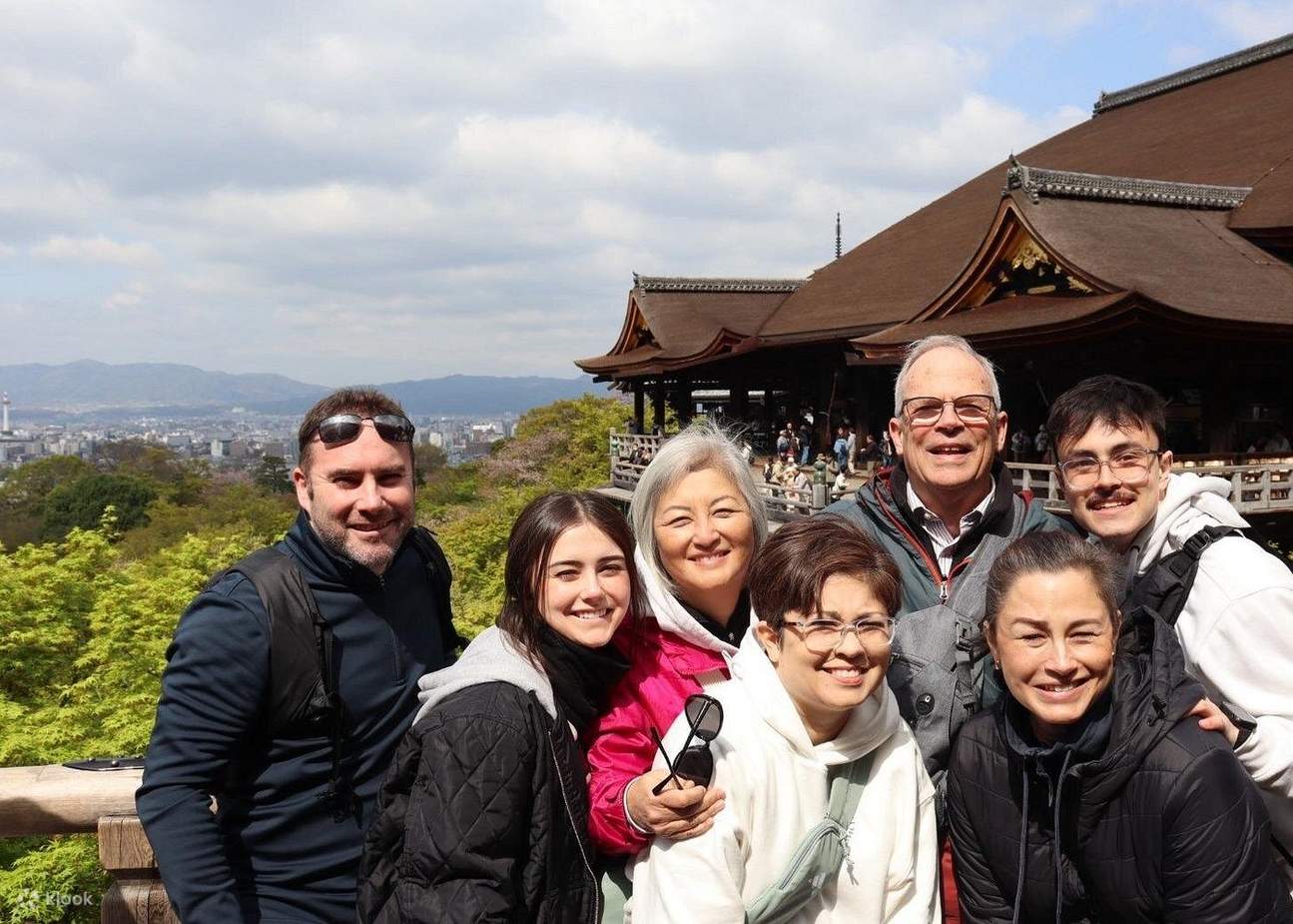 Kyoto Early Bird Hiking Tour: Gion and Kiyomizu-dera - Klook