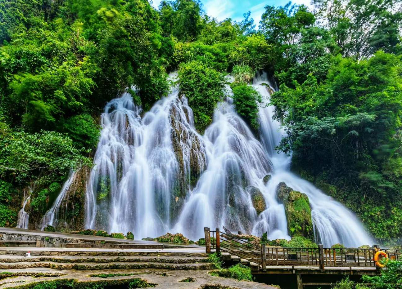 Libo Xiaoqikong Scenic Area One-Day Tour in Guizhou & Emerald on the ...