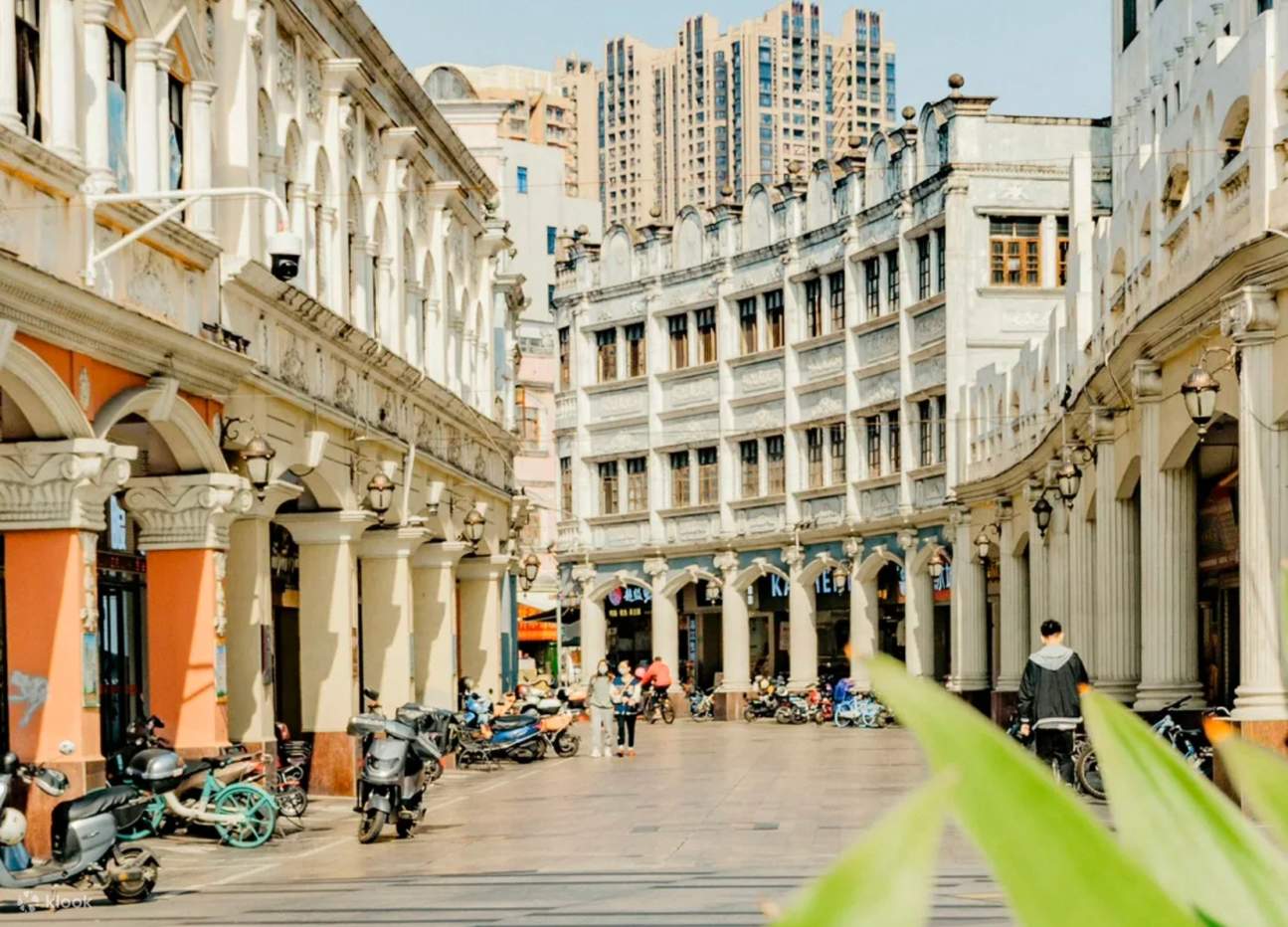 Guangzhou to Foshan Ancestral Temple, Lion Dance Feast, Qinghui Garden ...