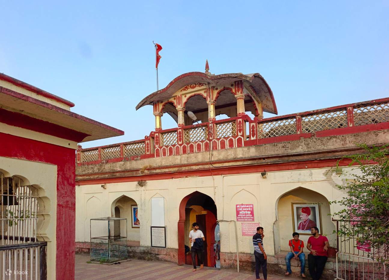 Spiritual Trails of Pune City: Guided Tour by Foot with a local - Klook