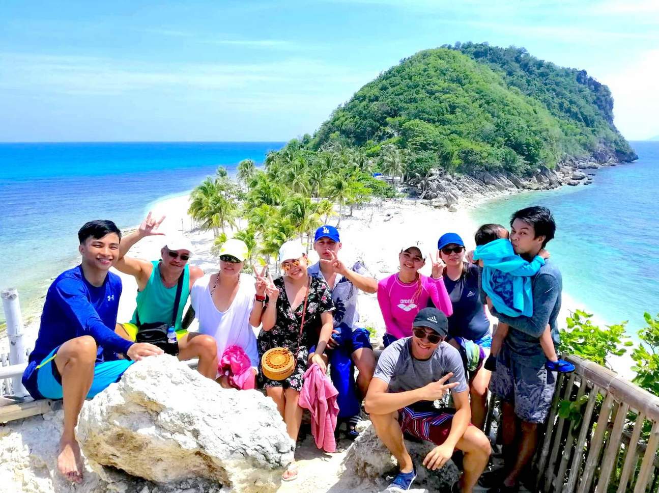 Islas de Gigantes Private Day Tour dengan Makan Siang Seafood - Klook ...