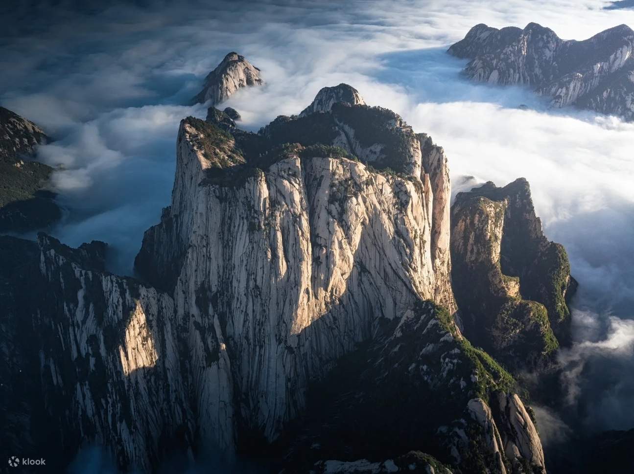 One Day Trip to Mount Huashan, Xi'an, Shaanxi (One of China's Five ...
