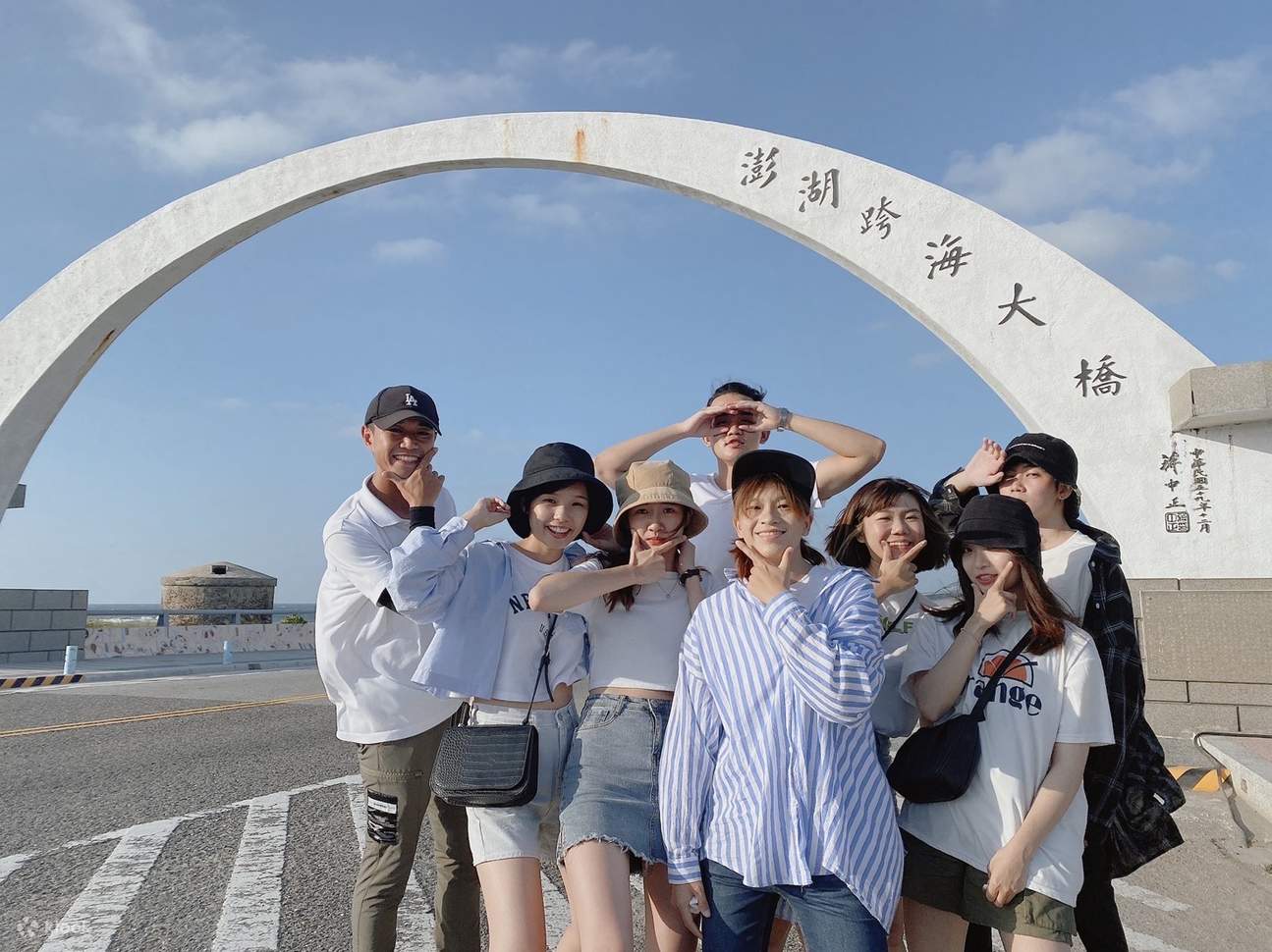 Penghu: Mobil charter minibus 8-9 tempat duduk untuk berkeliling ...