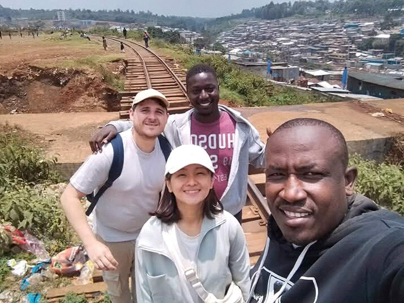 Nairobi: Kibera Slum Walking Tour And Lunch At Carnivore. - Klook India