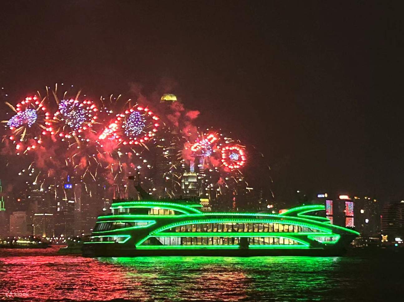 New Year’s Eve Countdown Fireworks Flight - Klook Estados Unidos