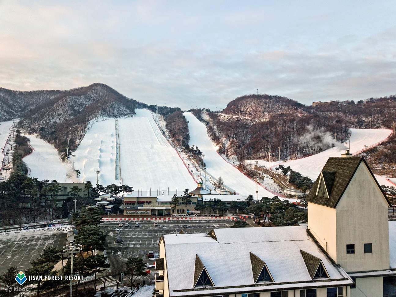 Jisan Ski Resort 1 Day Tour - Klook
