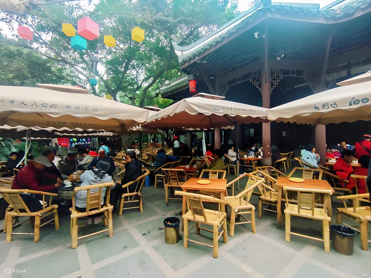Chengdu Panda Base, Wenshu Monastery, People's Park, Jinli Old Street ...