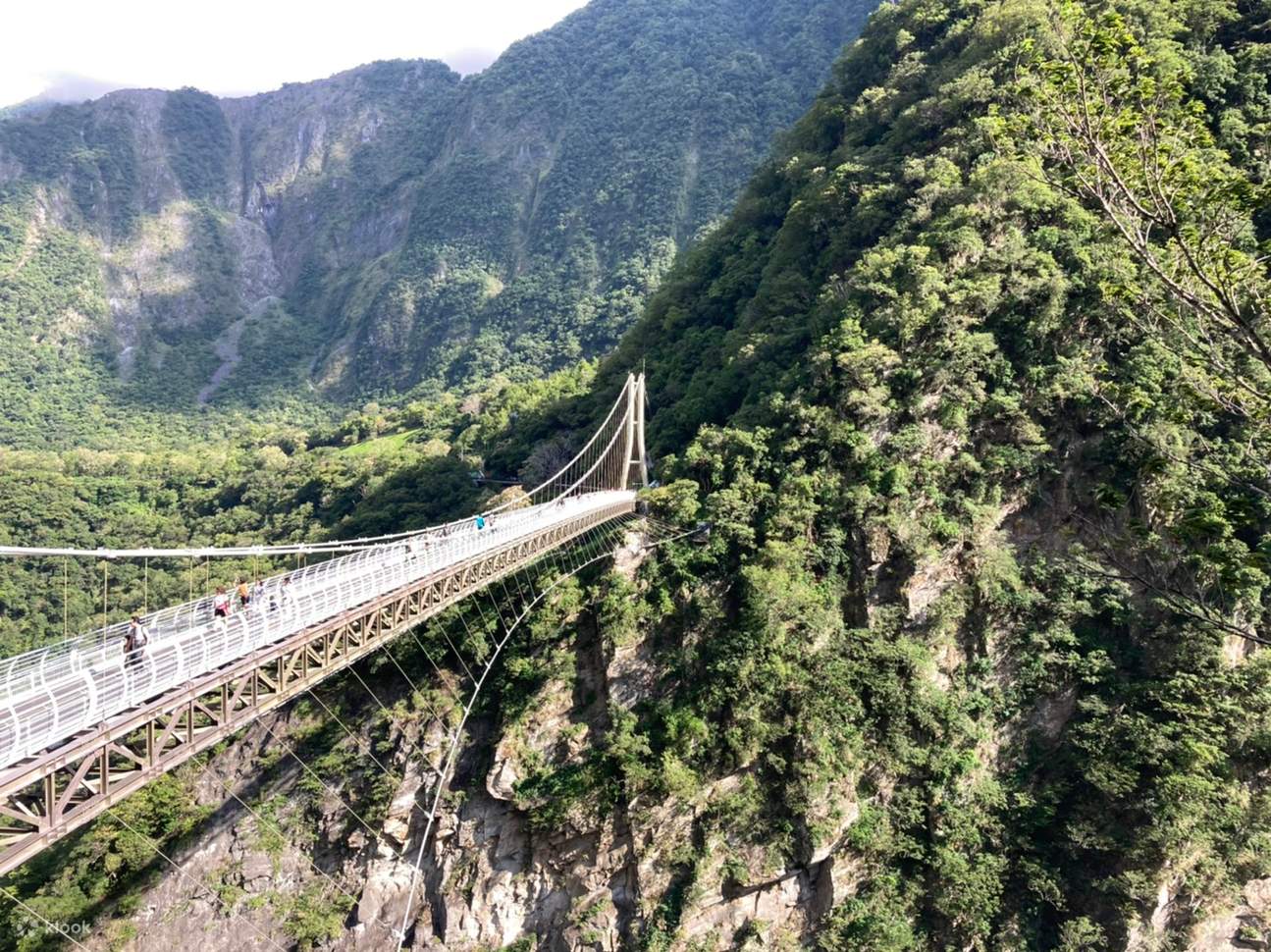 Hualien｜Taroko Mountain Moon Suspension Bridge & Baiyang Waterfall ...