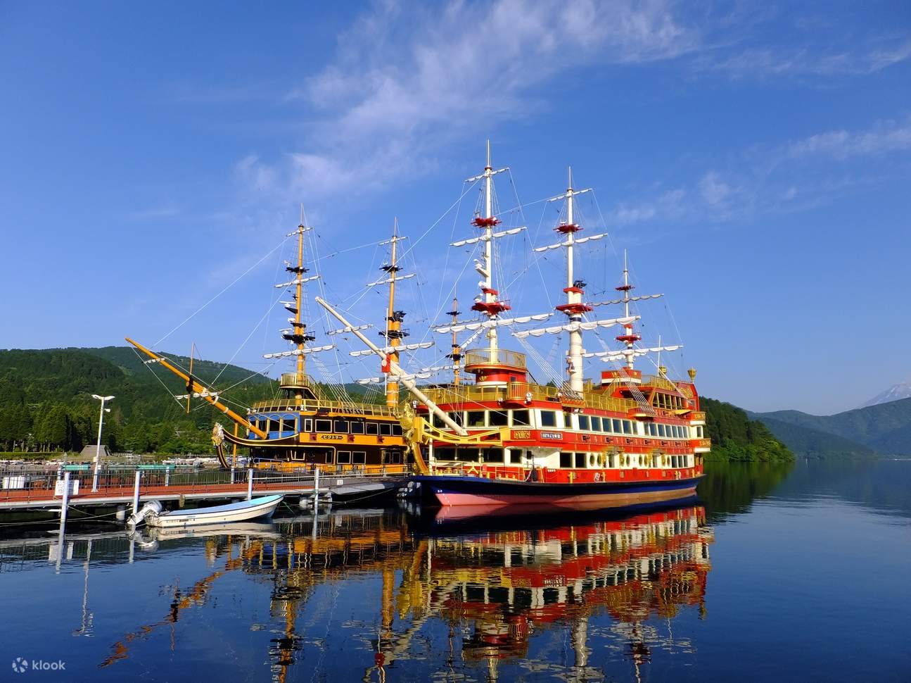 Hakone Hydrangea Train, Pirate Ship & Lunch at Hotel de Yama - Klook