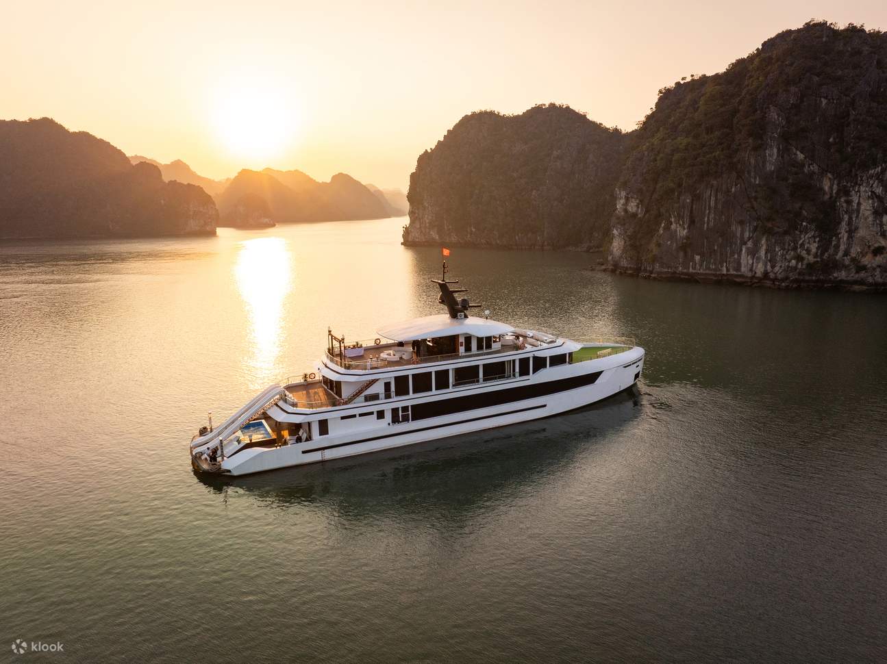 Hera Luxury Day Cruise: Ha Long Bay & Lan Ha Bay Tour - Klook India