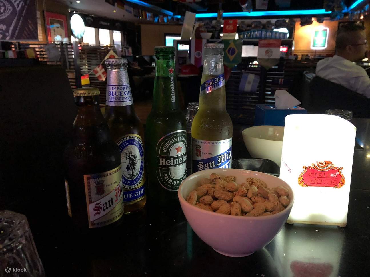 Uptown 90 Bar & Grill World Cup Exclusive 4 Beers and Snack in Wan Chai ...