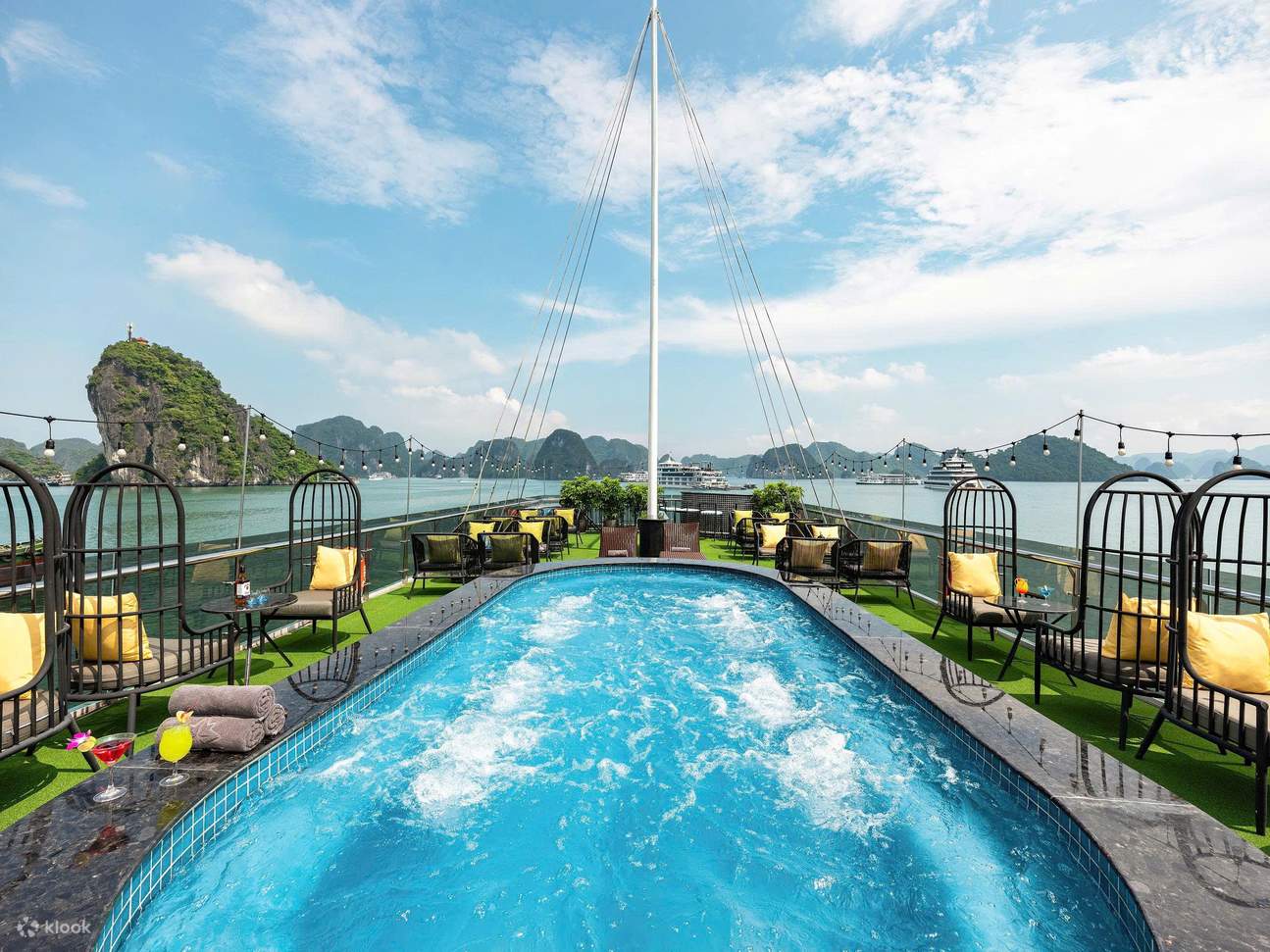 Explore Ha Long Bay Day Cruise Trip by 5-Star Vera Cruises - Klook ...