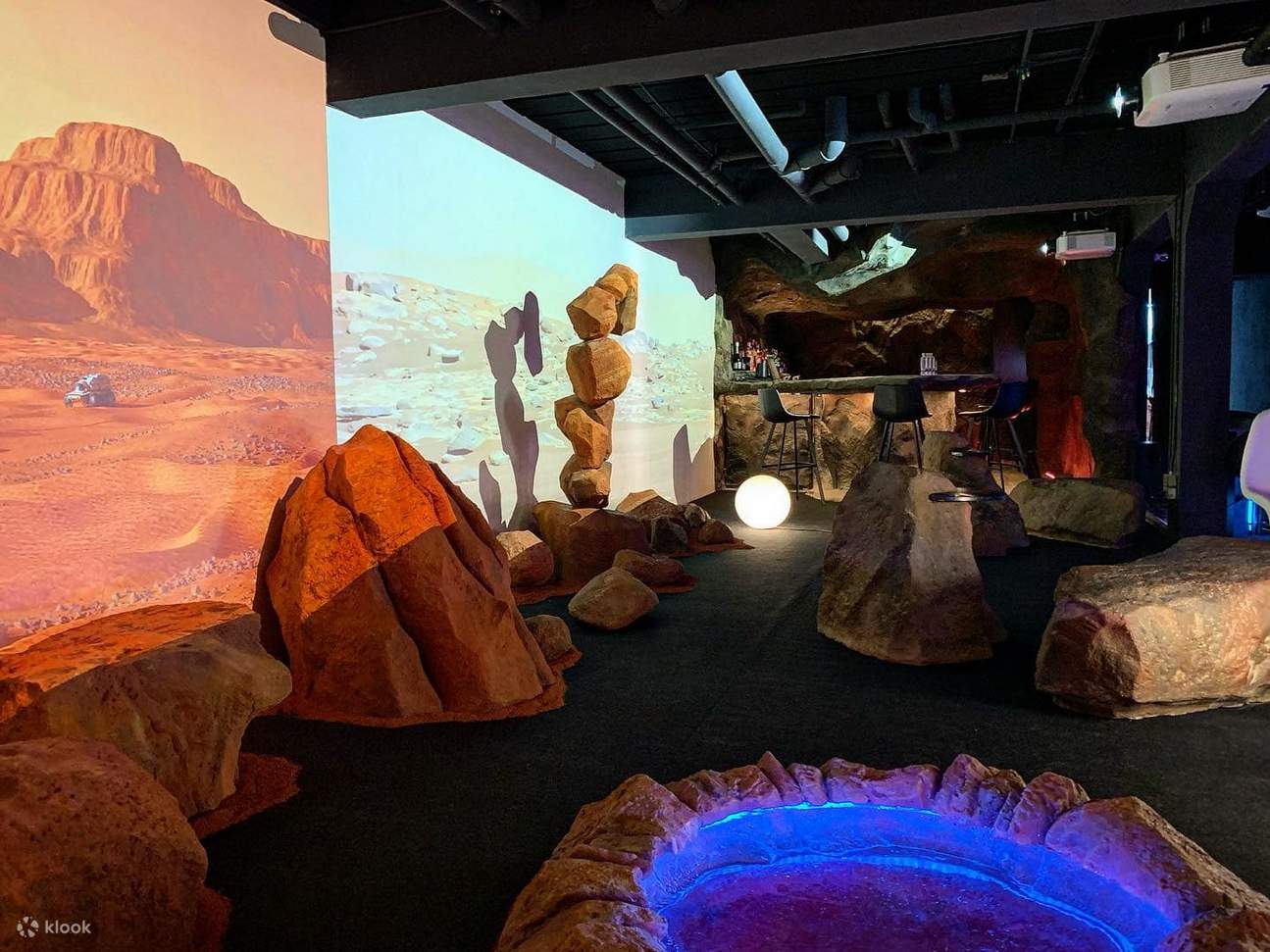 Half day Thai Traditional Costume with Cafe hopping by TTD - Klook Malaysia