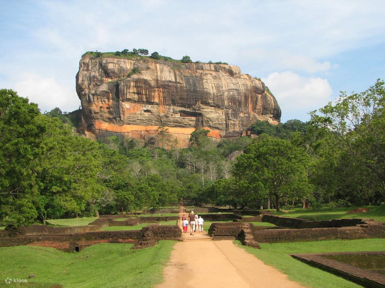 Sigiriya Lion's Rock Fortress Day Tour and Polonnaruwa Visit from Kandy ...