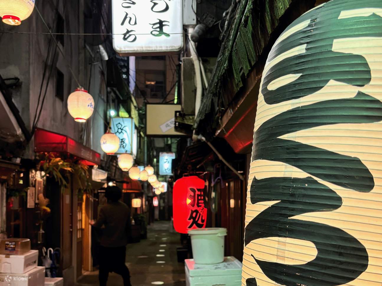 Tokyo: Shibuya Night Walking Tour & Secret Backstreets - Klook
