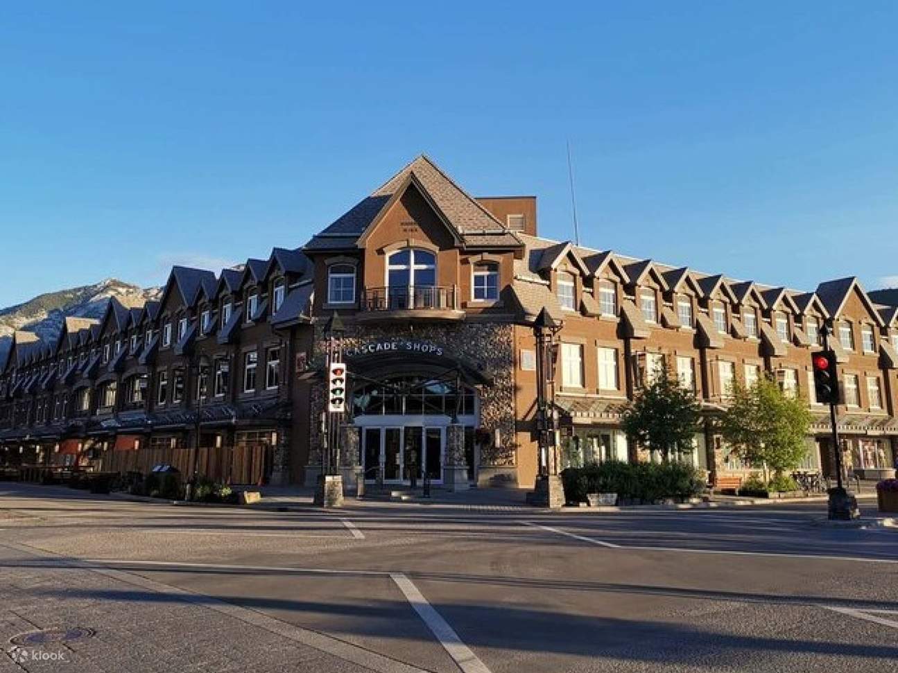 Banff Town Gondola Two Jack and Minnewanka Lake Day Tour - Klook Singapore