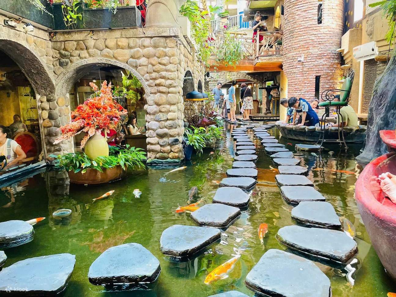 Cafe Hopping Half-Day Tour di Ho Chi Minh - Klook Indonesia