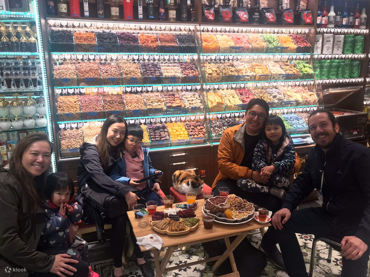 Visite gastronomique privée d'une demi-journée à Istanbul et expérience ...