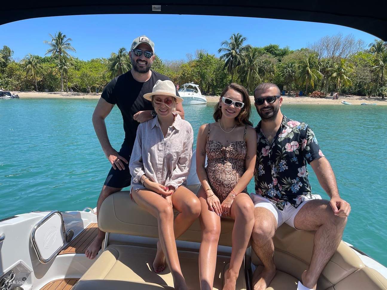 Spectacular Private Sandbar & Skyline Miami Boat Tour - Klook Hong Kong