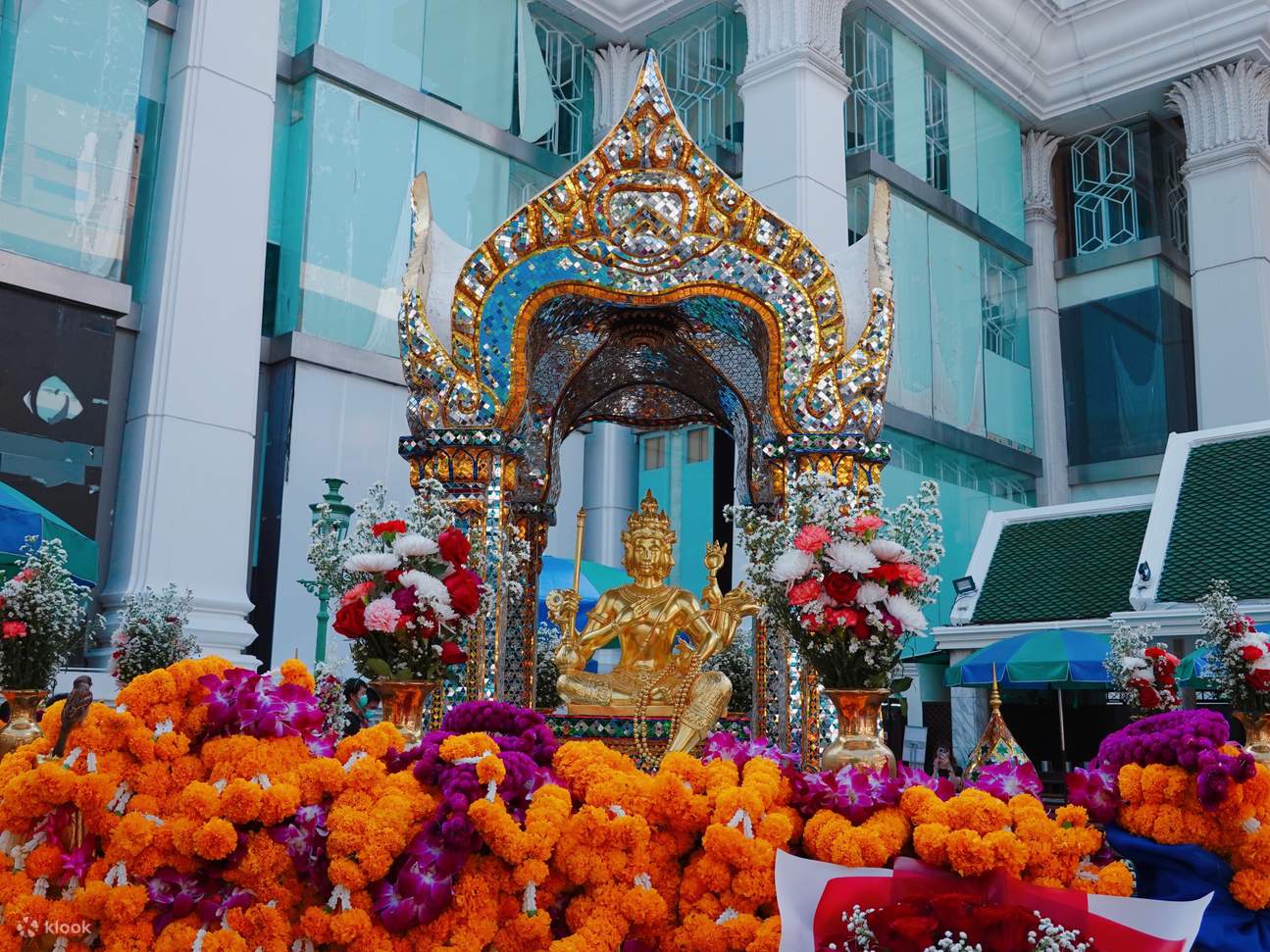 Bersamaan dengan Tur Jalan Kaki Dewa: Kuil Erawan, Ganesha, Lucksamee ...