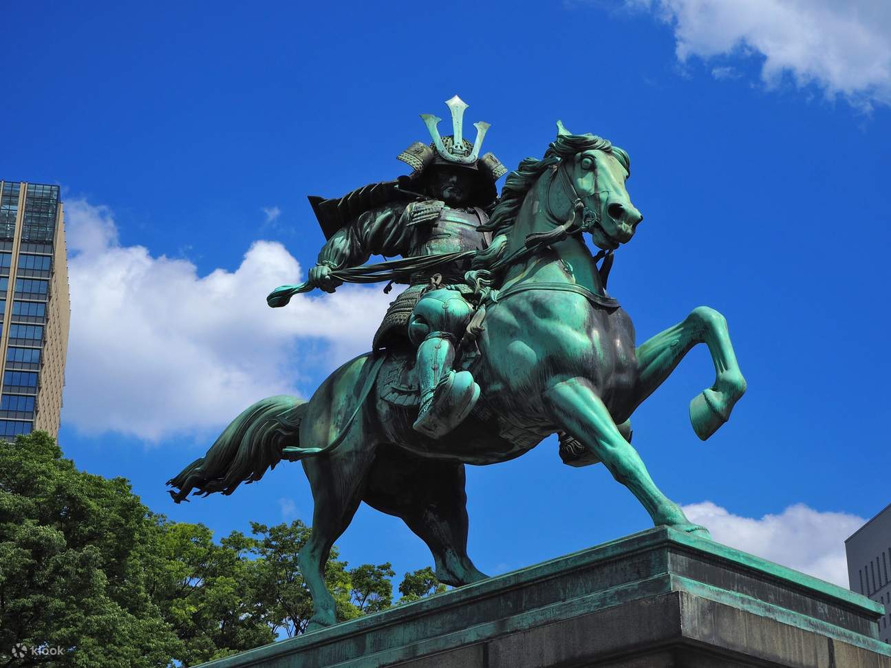 Imperial Palace East Garden and Heritage of Edo Castle Private Tour ...